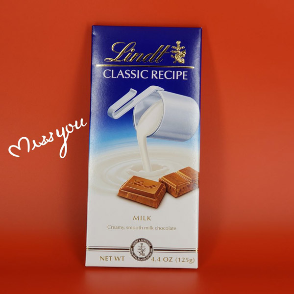 Send Lindt Classic White Chocolate Online - EGPUSVG80VL19 | Giftalove