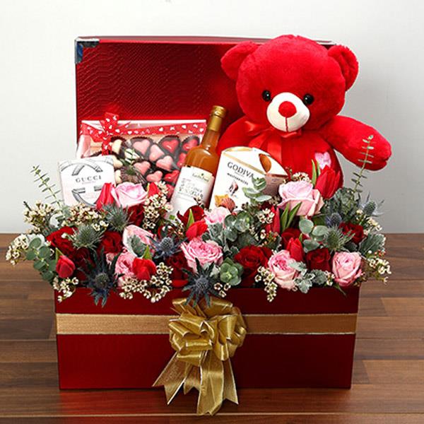 Send Delightful Hamper With Red Teddy Bear Online - FNPUAEVLGH04VL19 ...