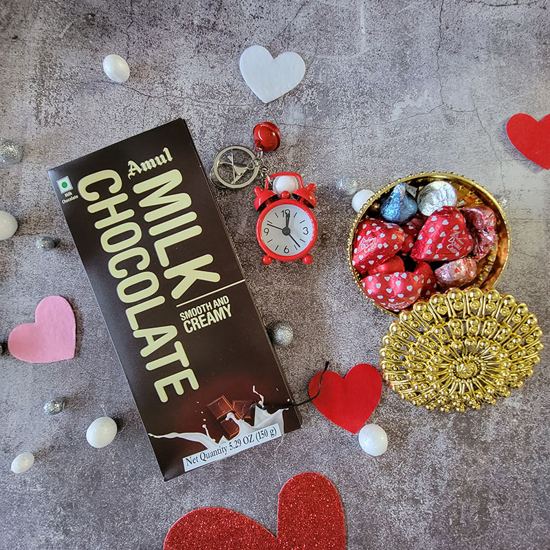 Send Amul Chocolate Bar with Heart Shape Truffles Combo for Valentine ...