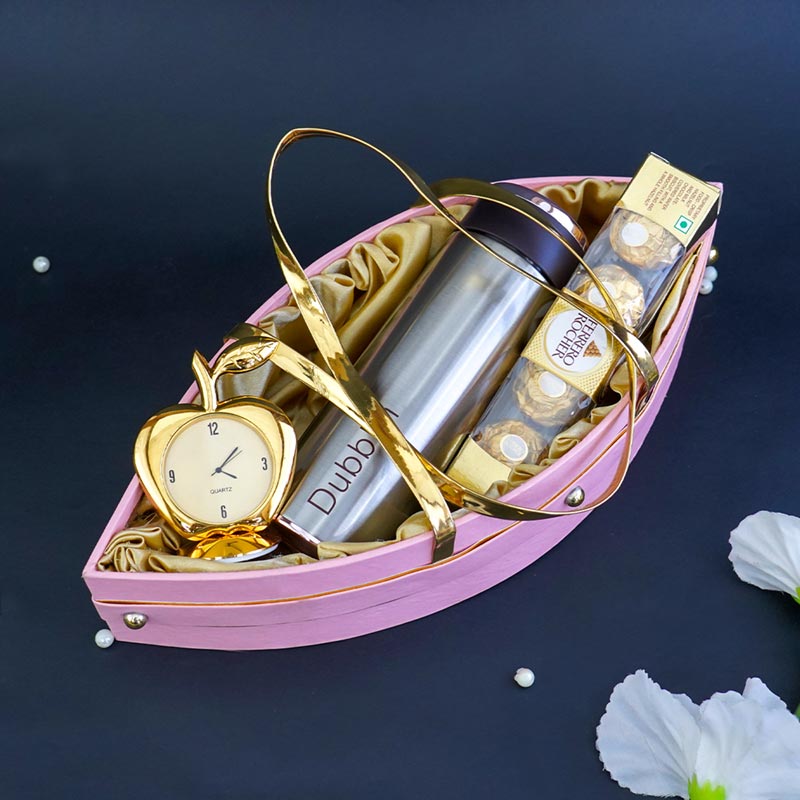 Send Ferrero Rocher with Dubblin Bottle N Apple Clock Online - DW22 ...