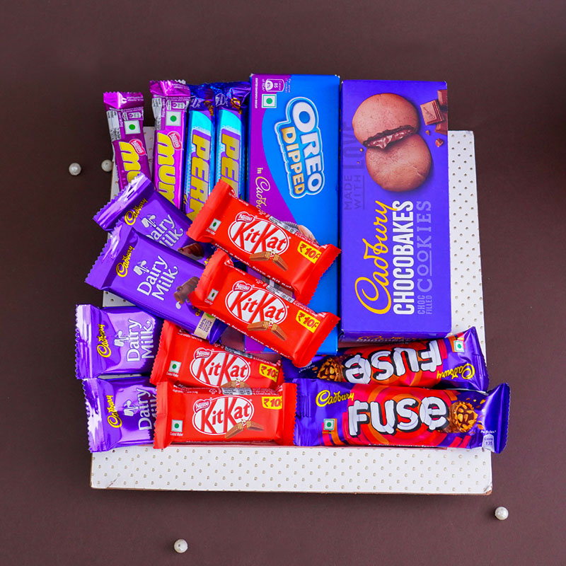 Send Munch N Kitkat Chocolate Combo Online - GAL22-108813 | Giftalove